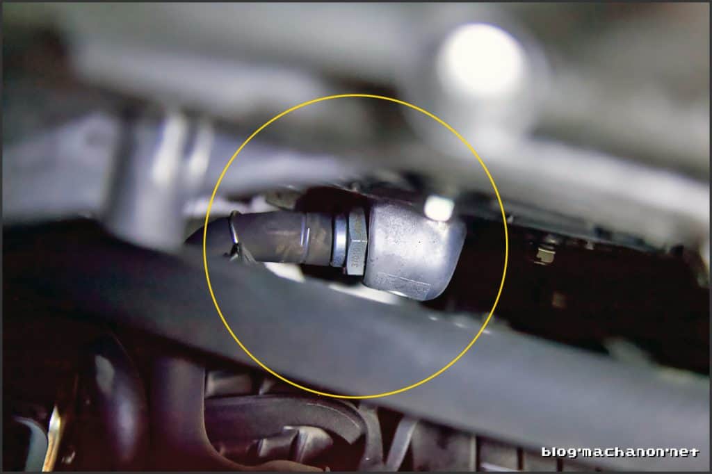 DIY: How to Replace the Positive Crankcase Ventilation Valve (PCV) On ...