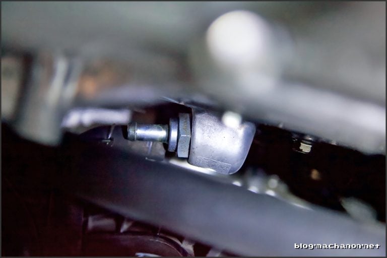 DIY: How to Replace the Positive Crankcase Ventilation Valve (PCV) On ...