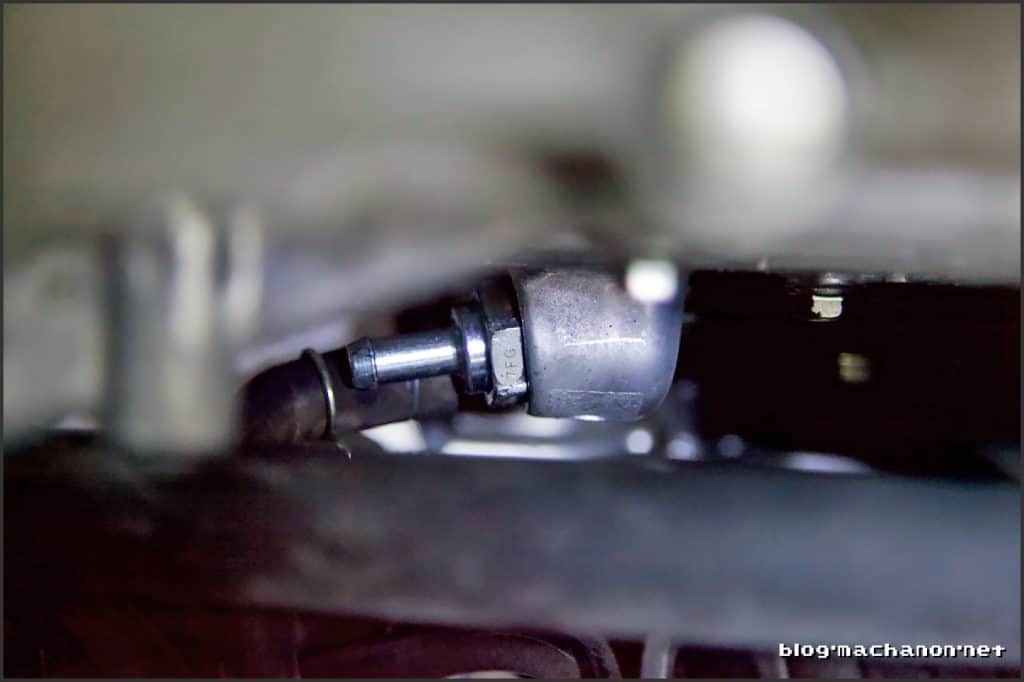 DIY: How to Replace the Positive Crankcase Ventilation Valve (PCV) On ...